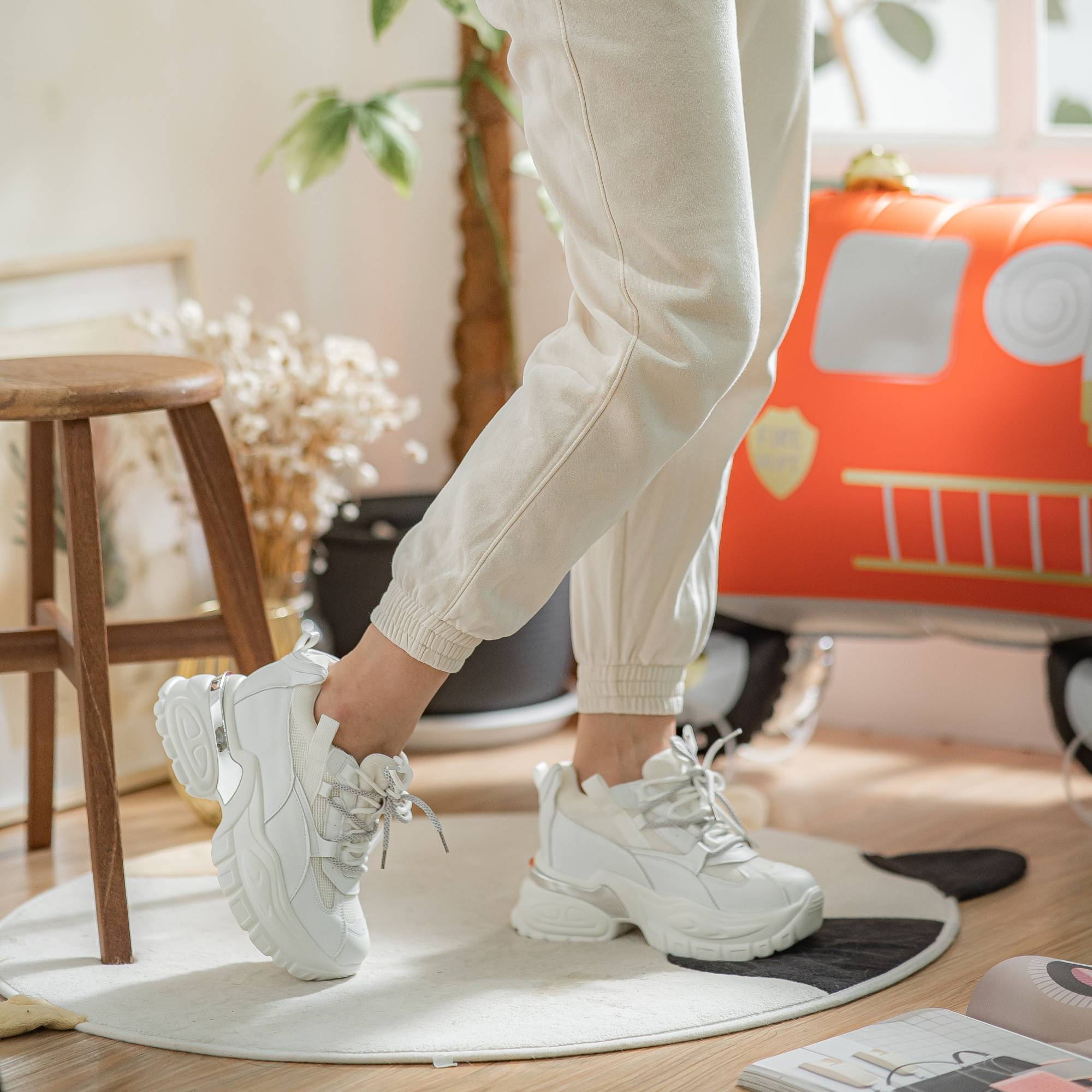 Heightened Silver Breathable Sneakers 银系透气加高款 (Pre-order)