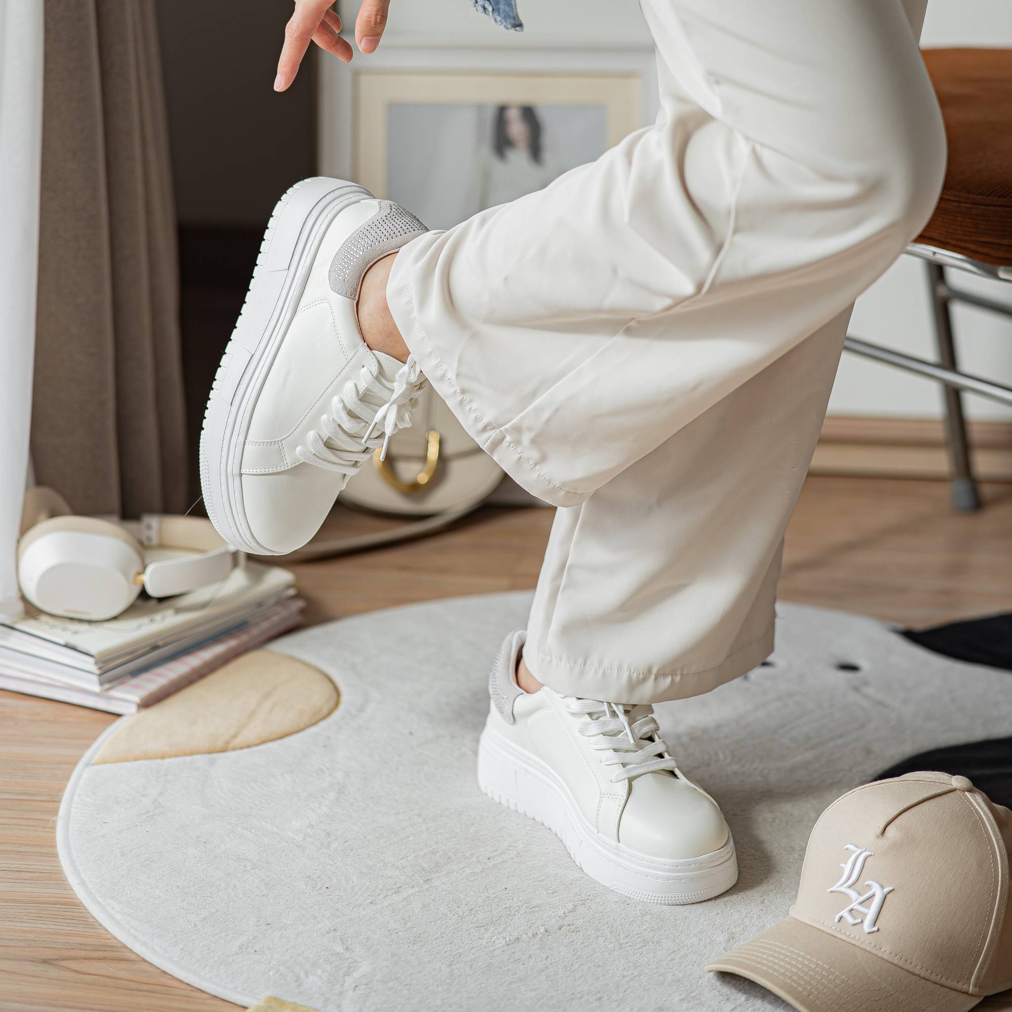 Heightened Bright Diamond Sneakers 亮钻加高款